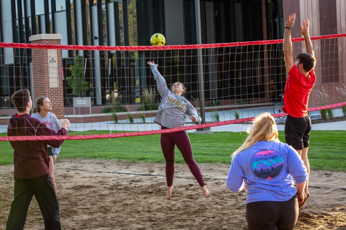 Intramurals kick off this week on green – Beacon