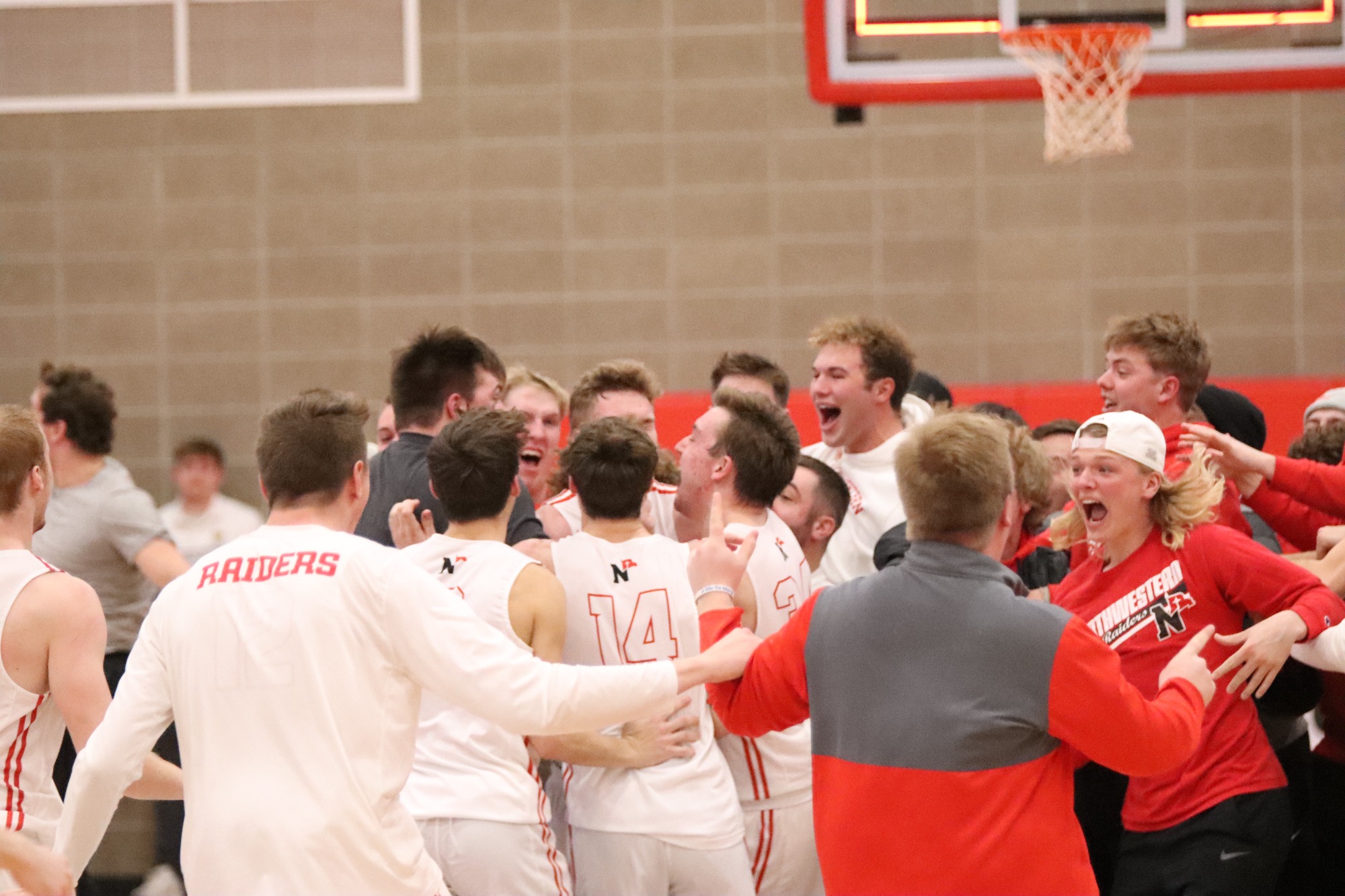 Chaotic Cool: Library Craig Fines Defenders – Beacon